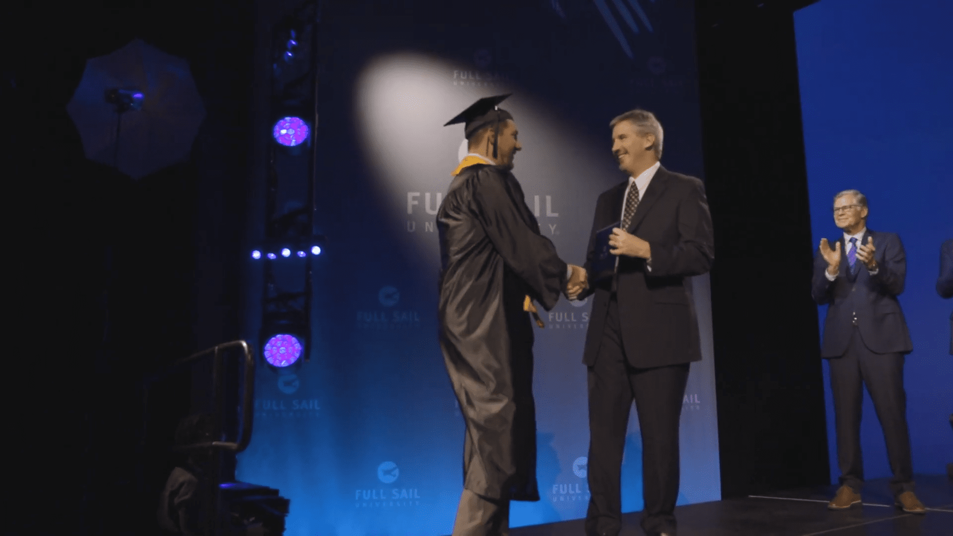 Why Does Full Sail University Have Such a Low Graduation Rate? - Lsu ...