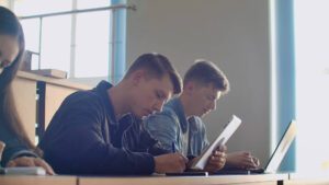 What is a Good College GPA? Why is it Important for Academic and Career ...