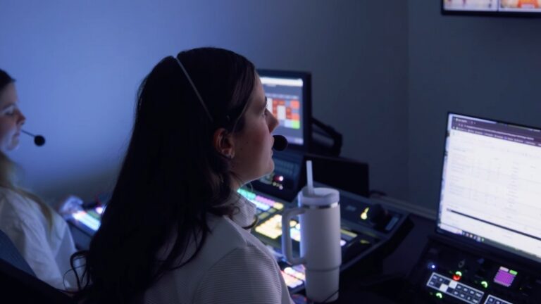 8 Top-Ranked Film Schools in the US for 2025 - Programs, Costs, and ...