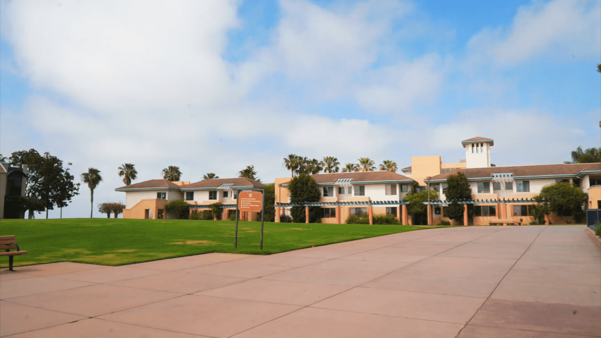 8 Top-Ranked Film Schools in the US for 2025 - Programs, Costs, and ...